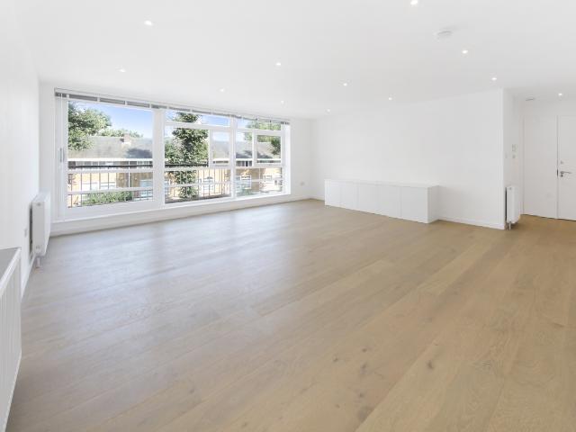 2 bedroom property in Wymondham Court, St. Johns Wood Park, St John's Wood, London, NW8 £4,500 pcm | Chestertons