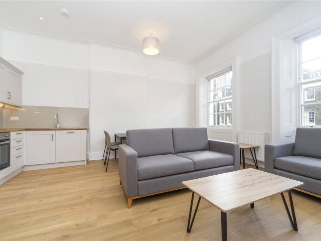 2 bedroom property in Taviton Street, London, WC1H £3,250 pcm | Chestertons