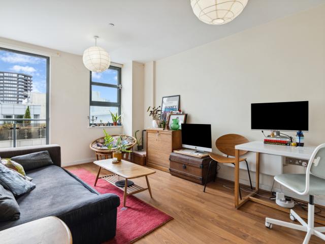 2 bedroom property in Texryte House, Southgate Road32, London, N1 £2,900 pcm | Chestertons