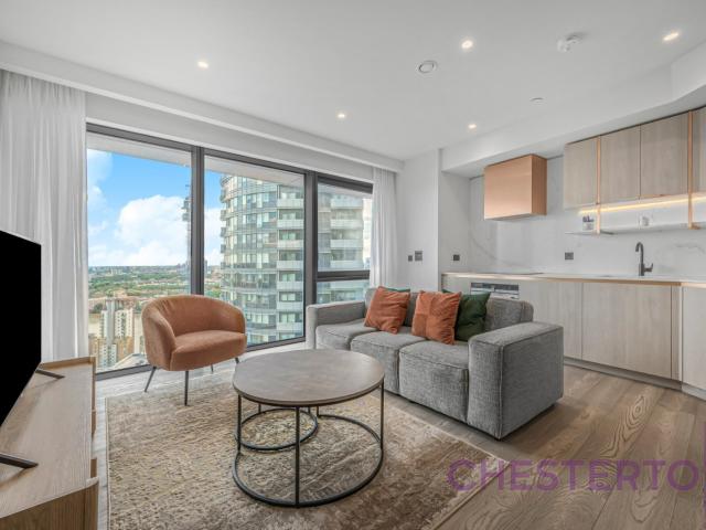2 bedroom property in The Aspen, 50 Marsh Wall, London, E22 £4,200 pcm | Chestertons