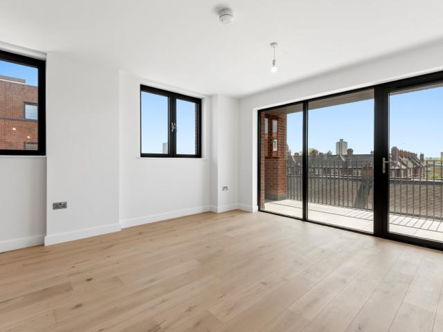 2 bedroom property in The Wilcox, 5 Wilcox Road, London, SW8 £3,335 pcm | Chestertons