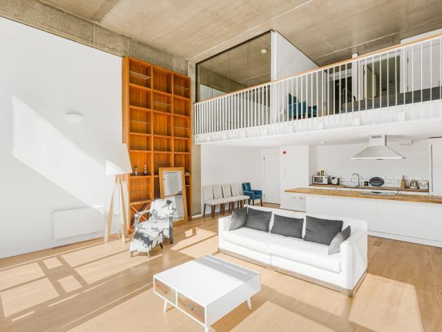 2 bedroom property in Union Wharf, 23, Wenlock Road, London, N1 £4,500 pcm | Chestertons