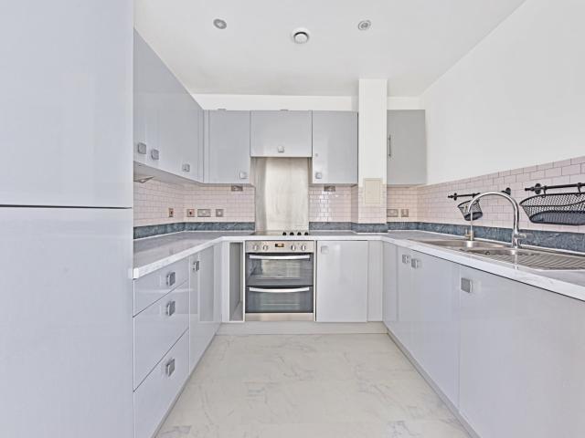 2 bedroom property in Xchange Point, 22 Market Road, Islington, London, N7 £3,250 pcm | Chestertons