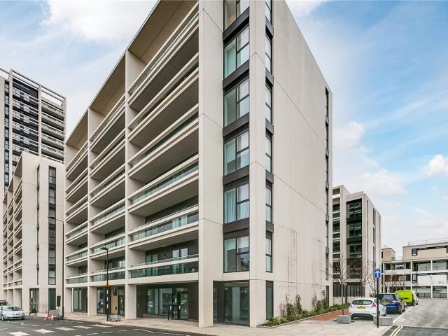 2 bedroom property in York Way, London, N7 £3,500 pcm | Chestertons
