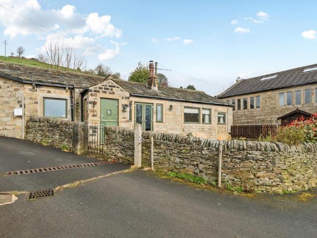 2 bedroom property with land for sale