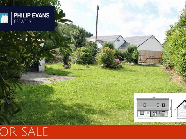 2 bedroom property with land for sale
