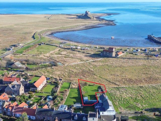 2 bedroom property with land for sale