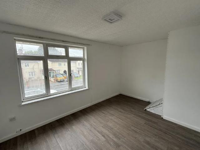 2 bedroom property to let in Myatt Avenue, Wolverhampton £995 pcm