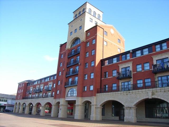 2 bedroom property to let in Market Square, City Centre £850 pcm