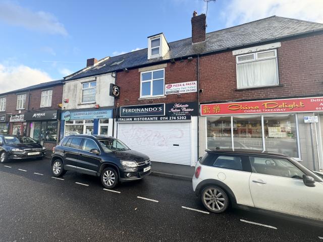 2 bedroom property to let in Meadowhead, Sheffield, S8 £825 pcm