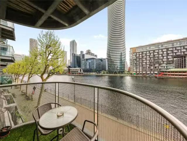 2 bedroom property to let in Millharbour, Canary Wharf, London.