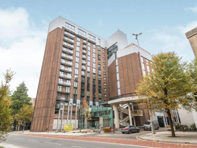 2 bedroom property to let in Number One, Bristol £1,900 pcm