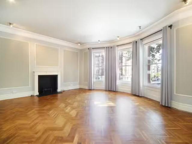 2 bedroom property to let in Old Brompton Road, Earls Court, S.