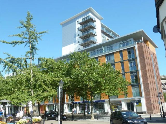 2 bedroom property to let in Orchard Plaza, Poole £1,175 pcm