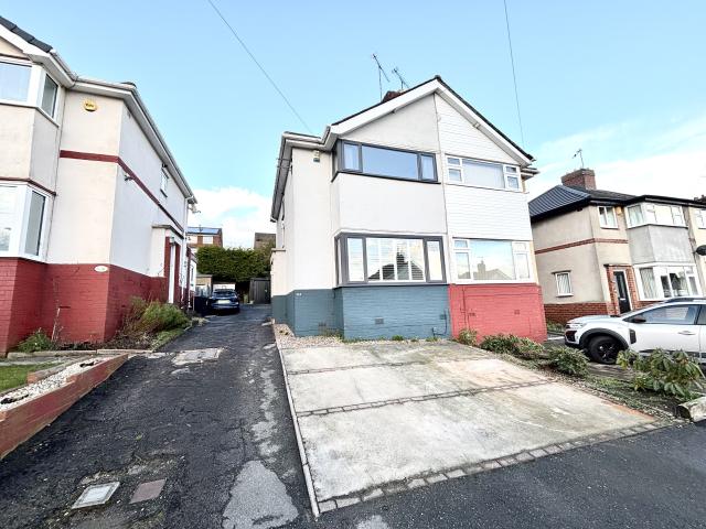 2 bedroom property to let in Alnwick Road, Intake, Sheffield, S12 £950 pcm