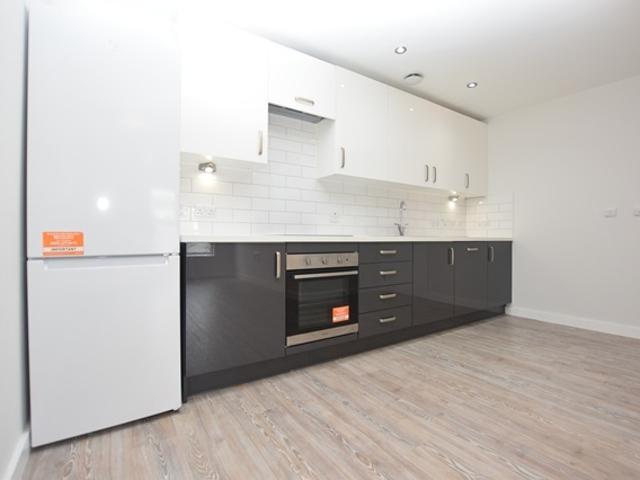 2 bedroom property to let in Burton, 25 Acorn Street, Sheffield, S3 8EY £1,000 pcm
