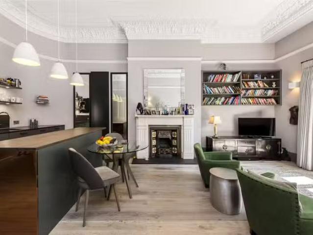 2 bedroom property to let in Belsize Park Gardens, Belsize Par.