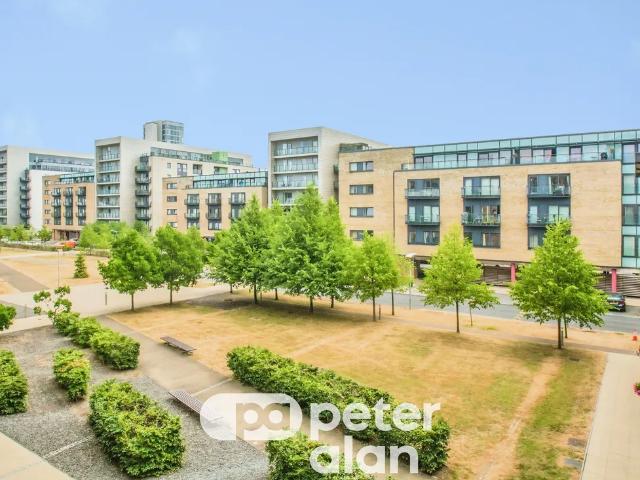 2 bedroom property to let in Breakwater House, Ferry Court £1,200 pcm