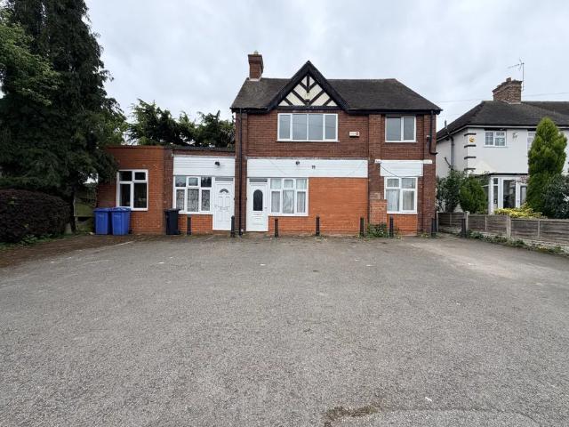 2 bedroom property to let in Curborough Road, Lichfield £1,000 pcm