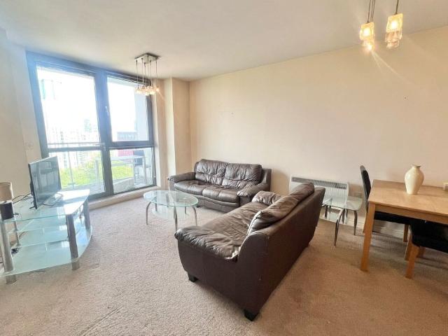 2 bedroom property to let in Centenary Plaza, City Centre B1 £1,175 pcm