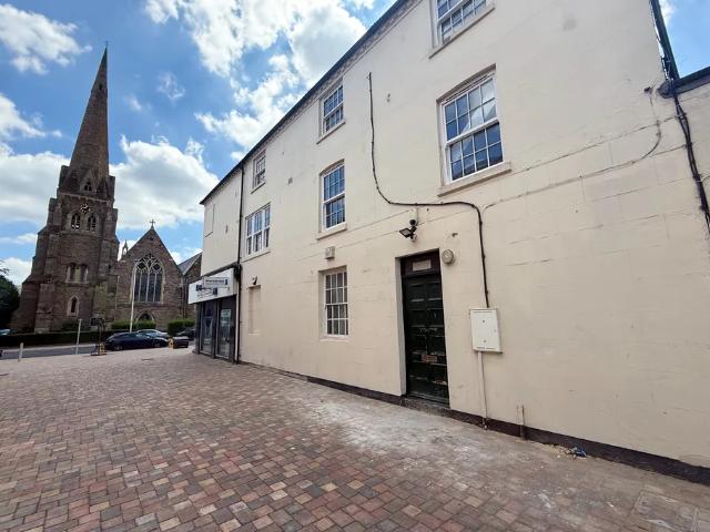2 bedroom property to let in Church Green West, Redditch £1,150 pcm