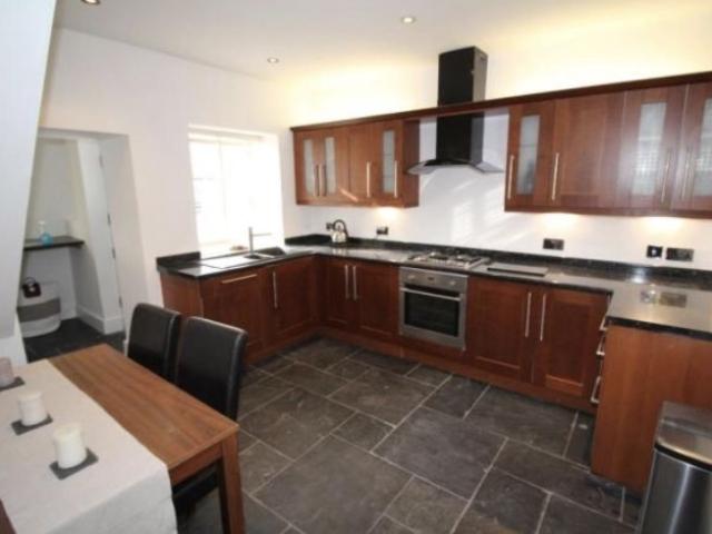 2 bedroom property to let in Church Street, Oughtibridge, Sheffield S35 £900 pcm