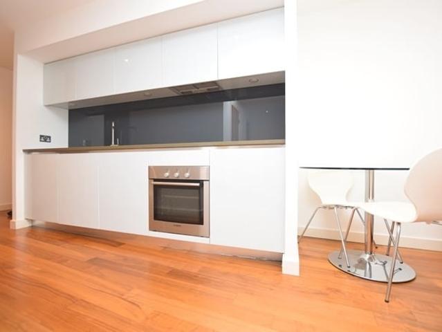 2 bedroom property to let in City Lofts, St Pauls, S1 2LN £1,400 pcm