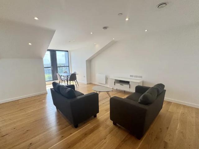 2 bedroom property to let in Communication Row, Birmingham £1,200 pcm