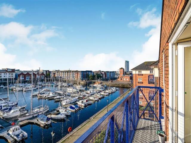 2 bedroom property to let in Cork House £1,350 pcm