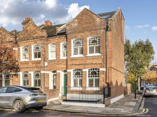 2 bedroom property to let in Cranbury Road, London, SW6 £2,500 pw