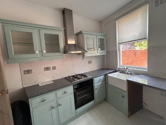 2 bedroom property to let in Crabtree Road, Birmingham £1,050 pcm