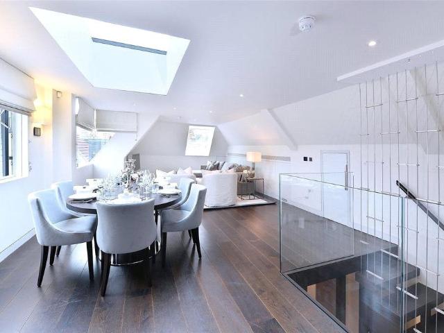 2 bedroom property to let in Duke Street, London, W1K £3,200 pw