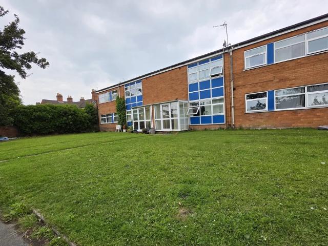 2 bedroom property to let in Eagle Street, Penn Fields Wolverhampton £750 pcm