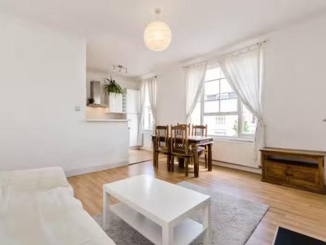 2 bedroom property to let in Eardley Crescent, London, SW5 £.