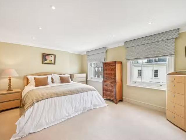 2 bedroom property to let in Ebury Street, Belgravia, SW1W £.