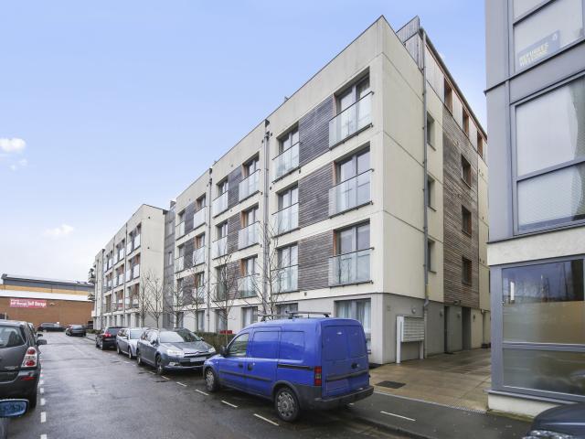 2 bedroom property to let in Garden Road, Richmond, TW9 £2,250 pcm