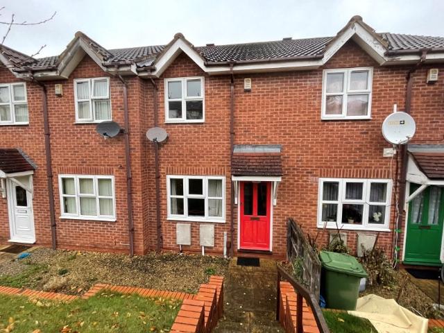 2 bedroom property to let in Humber Gardens, Halesowen, West Midlands £950 pcm