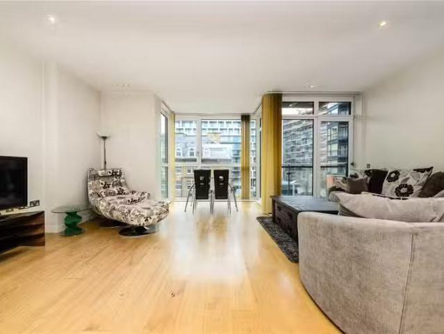2 bedroom property to let in Hepworth Court, 30 Gatliff Road.