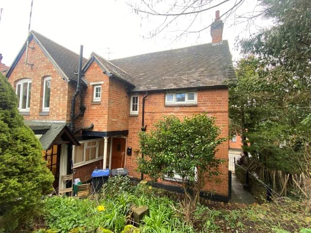 2 bedroom property to let in High Street, Henley in Arden £1,100 pcm