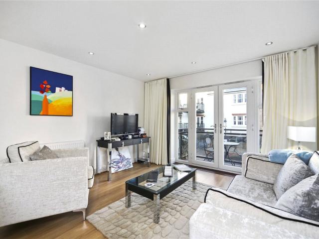 2 bedroom property to let in Holford Way, London, SW15 £2,500 pcm