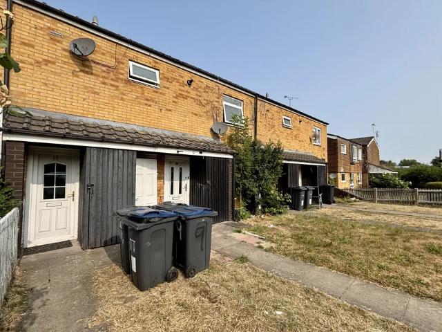 2 bedroom property to let in Hollycot Gardens, Balsall Heath B12 £925 pcm