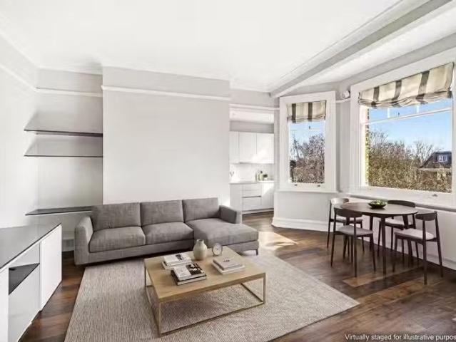 2 bedroom property to let in Kings Road, London, SW3 £4,500.