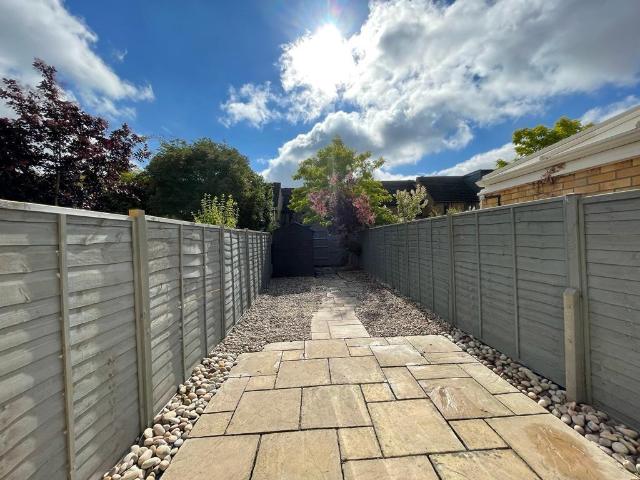 2 bedroom property to let in Lucerne Close, Cambridge £1,400 pcm
