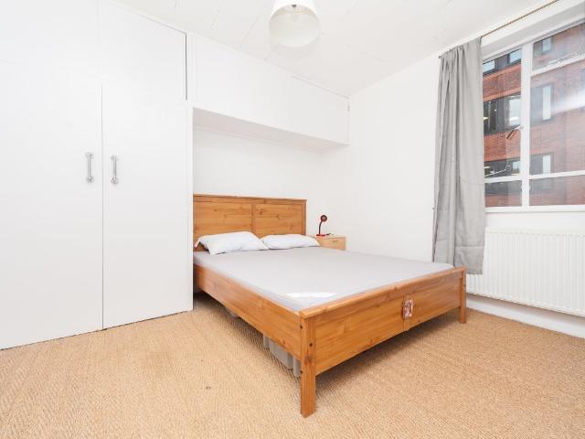 2 bedroom property to let in Laycock Street, Highbury & Islington £2,500 pcm