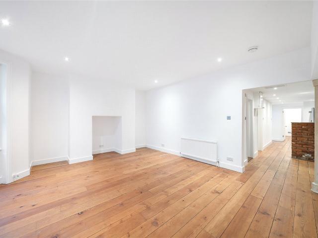 2 bedroom property to let in Linden Gardens, London, W2 £3,500 pcm