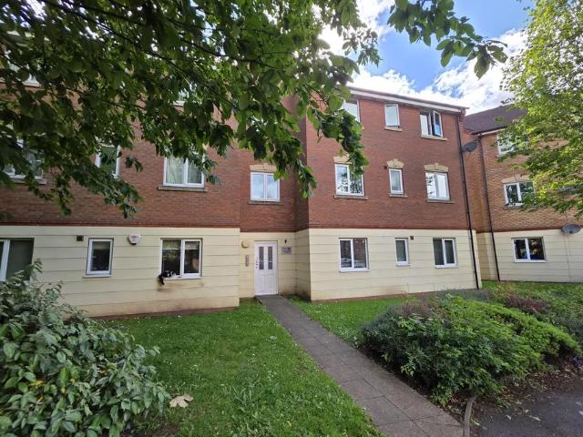 2 bedroom property to let in Loxdale Sidings, Bilston, WV14 £1,000 pcm