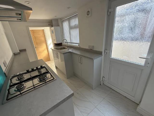 2 bedroom property to let in Pargeter Street, Walsall £975 pcm