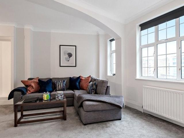 2 bedroom property to let in Park Road, London, NW8 £995 pw