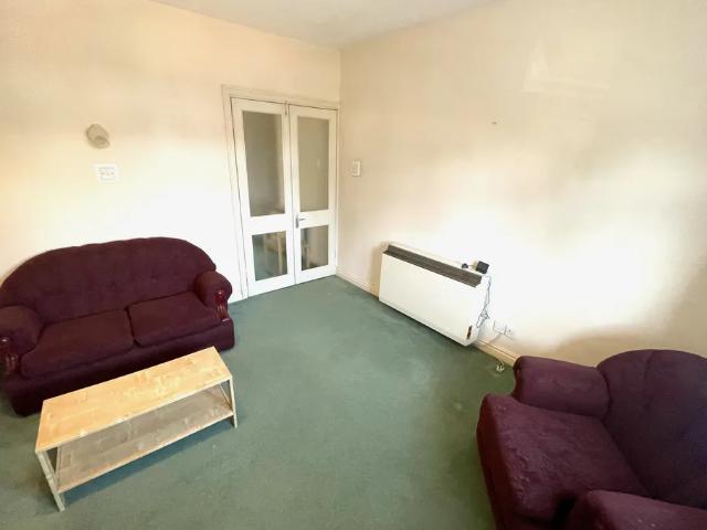 2 bedroom property to let in Portland Road £850 pcm