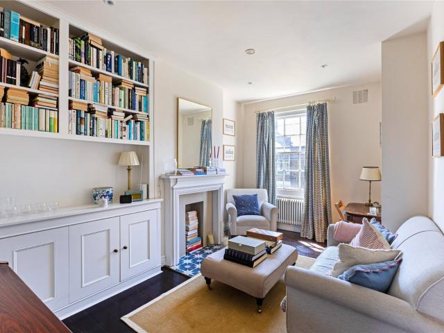2 bedroom property to let in Reform Street, London, SW11 £3,950 pcm